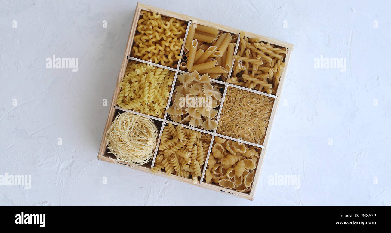 Macaroni shape hi-res stock photography and images - Alamy