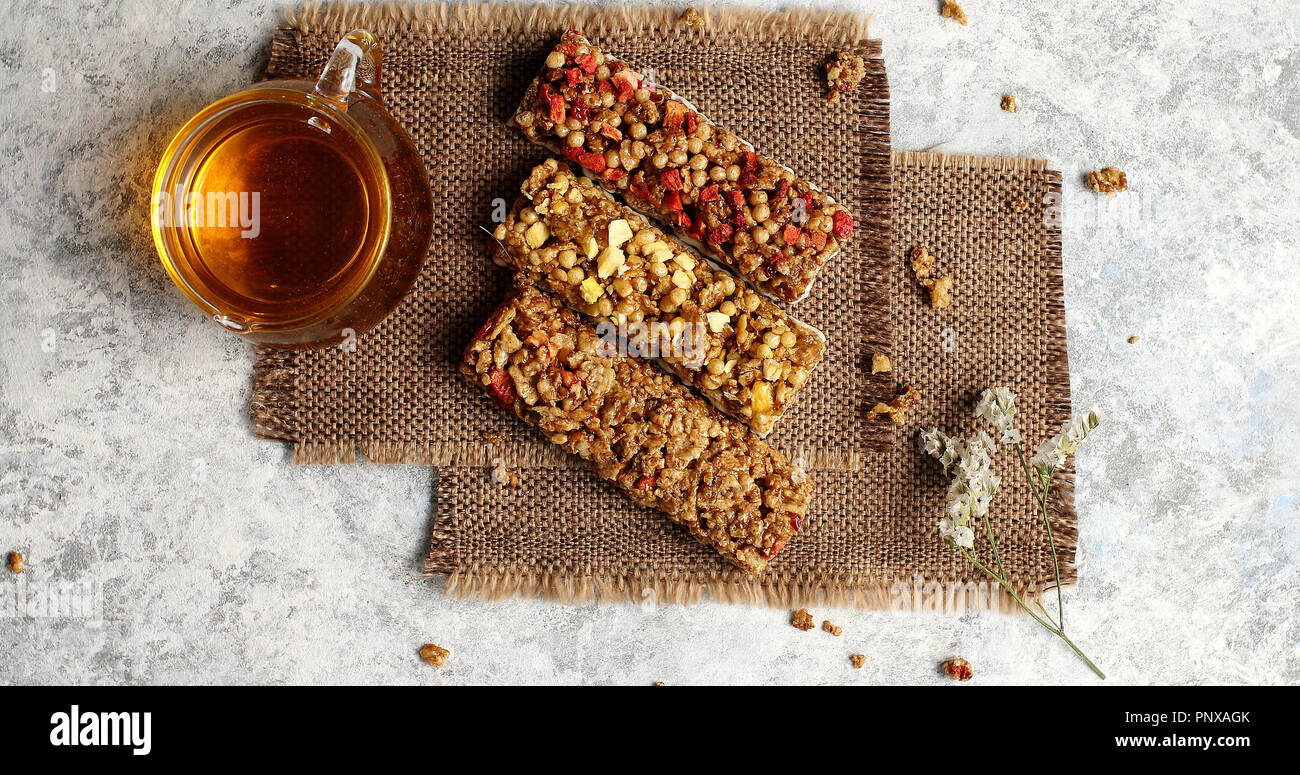 Cereal bars hi-res stock photography and images - Alamy