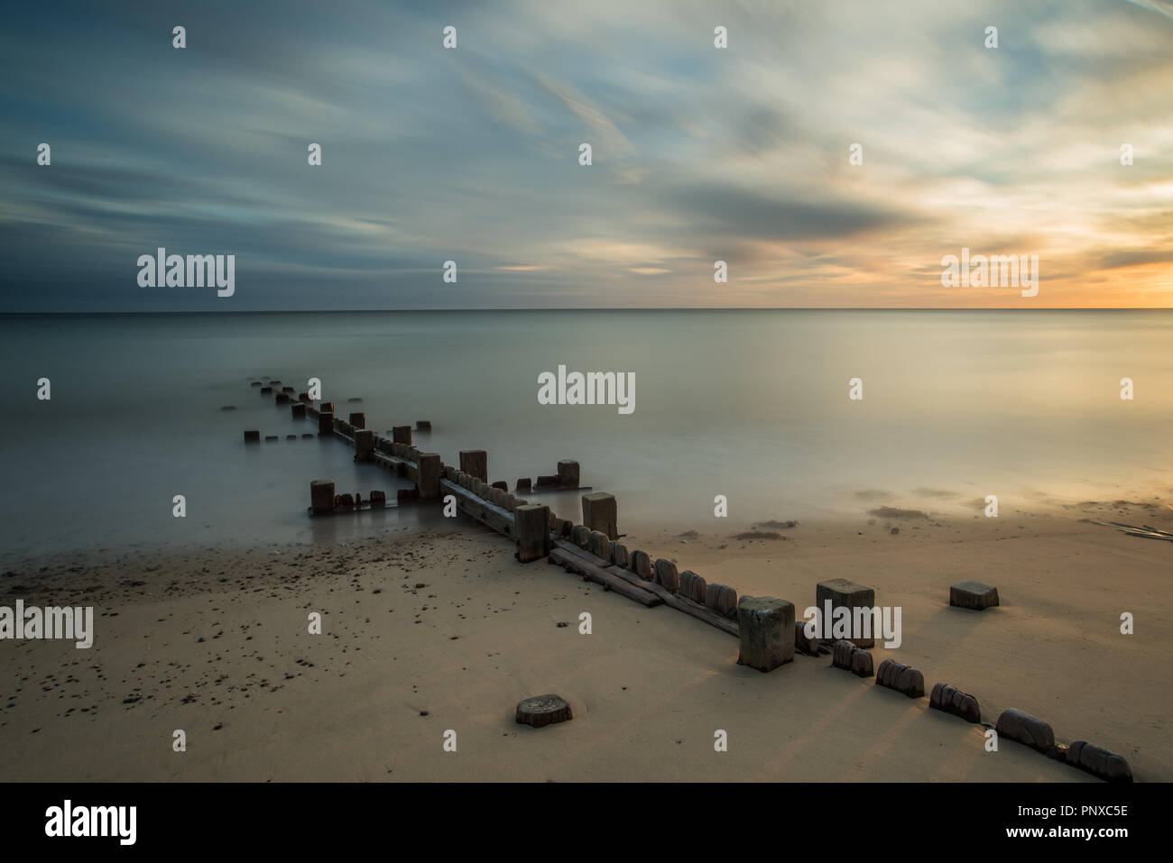 Overstrand hi-res stock photography and images - Alamy