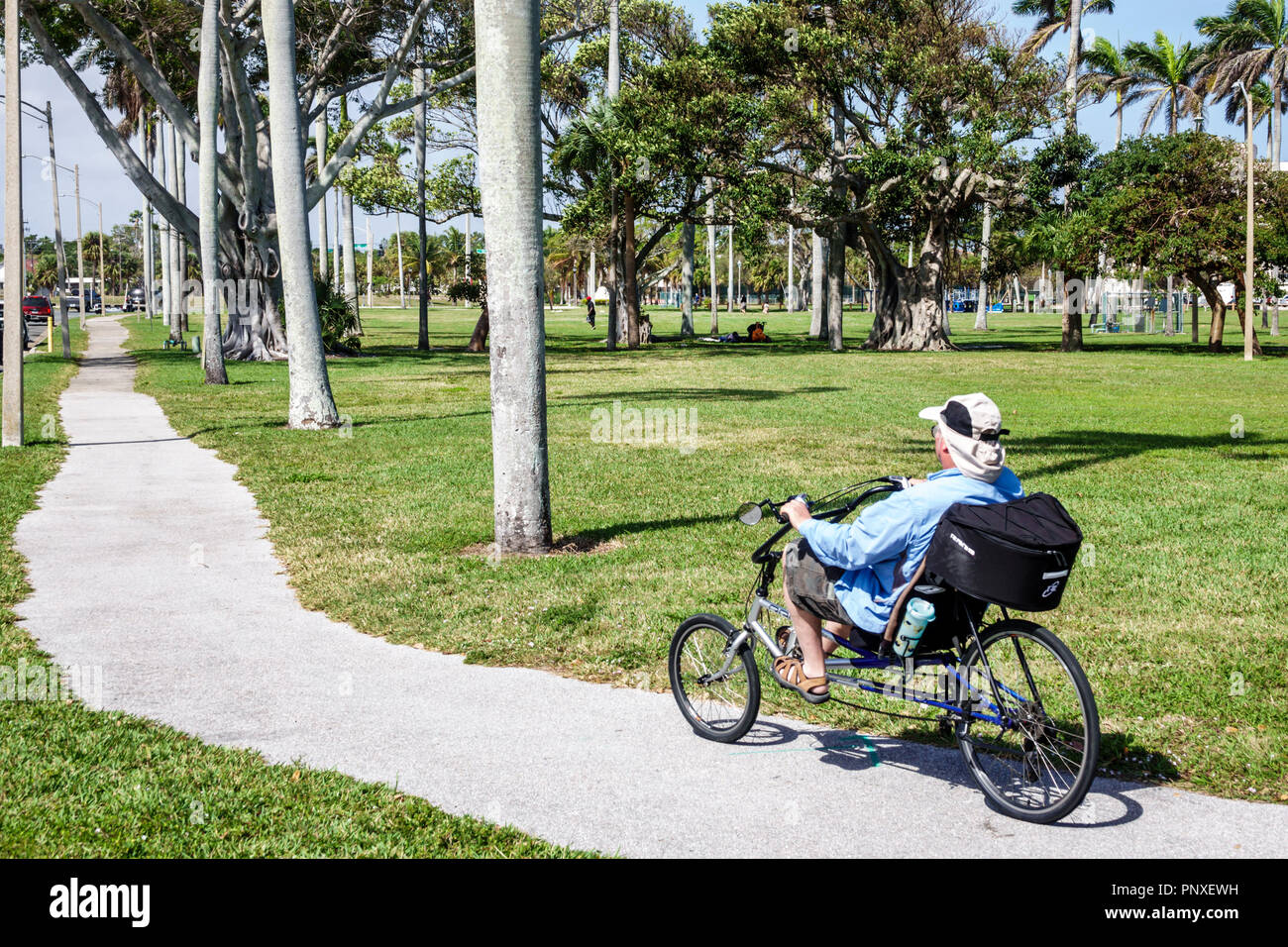 Recumbent low rider hi-res stock photography and images - Alamy