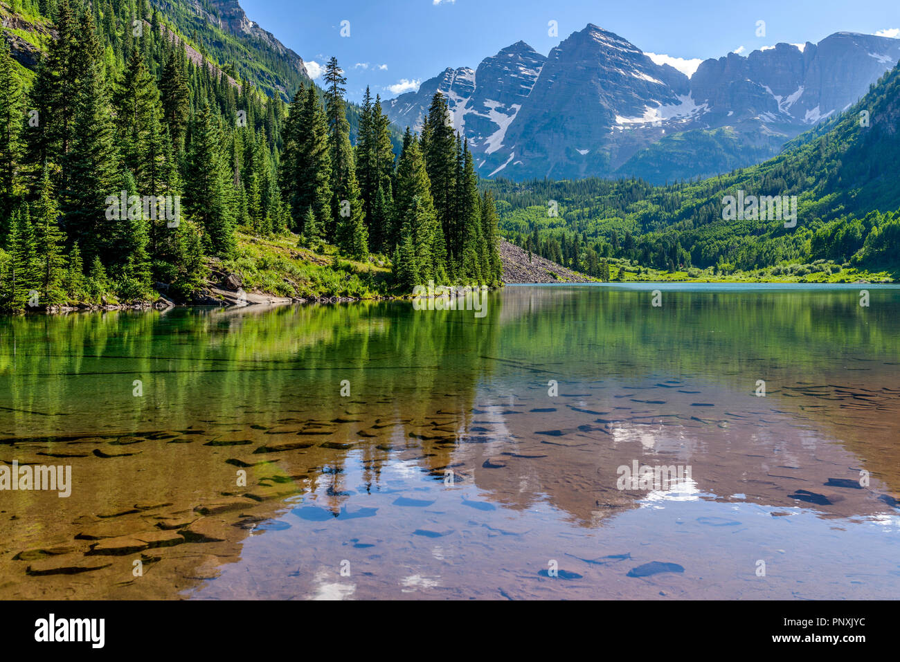Maroon Lake - A Spring evening at colorful Maroon Lake, with Maroon ...