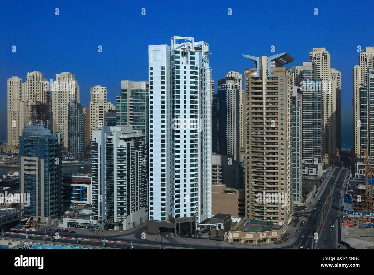 Dubai high rise hi-res stock photography and images - Alamy