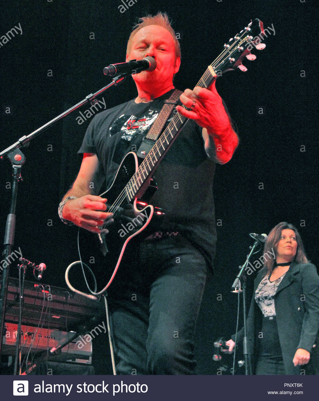 Cutting Crew Uk Group Stock Photos & Cutting Crew Uk Group Stock Images ...