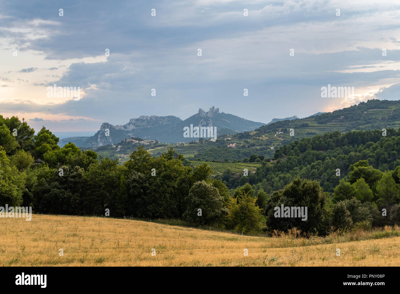 Provence scenic panorama hi-res stock photography and images - Alamy