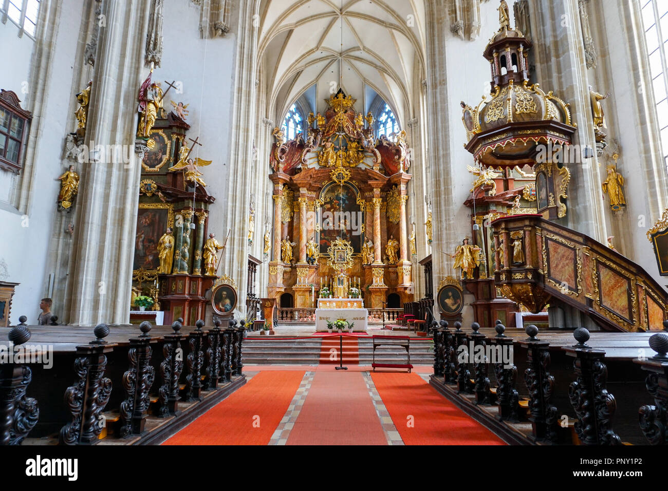 Wien stephansdom altar hi-res stock photography and images - Alamy