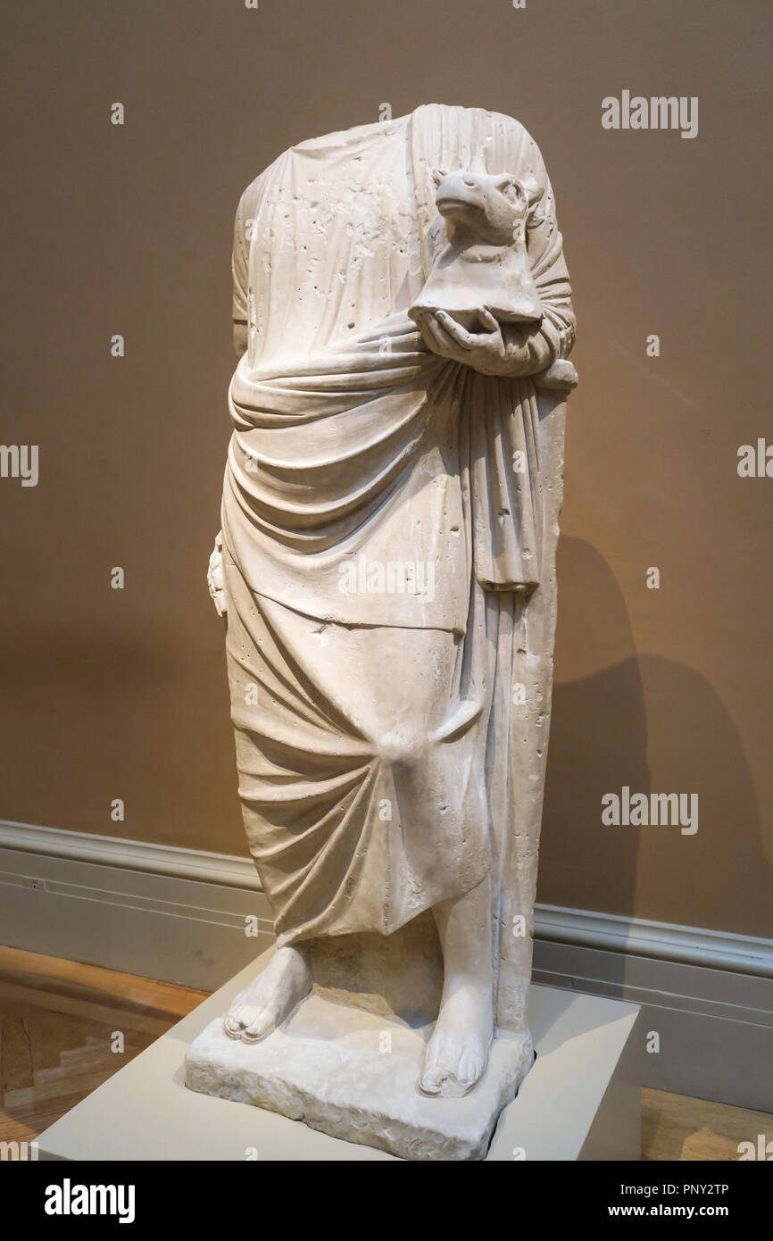 Cypriot Art Gallery in the Metropolitan Museum of Art, NYC, USA Stock ...