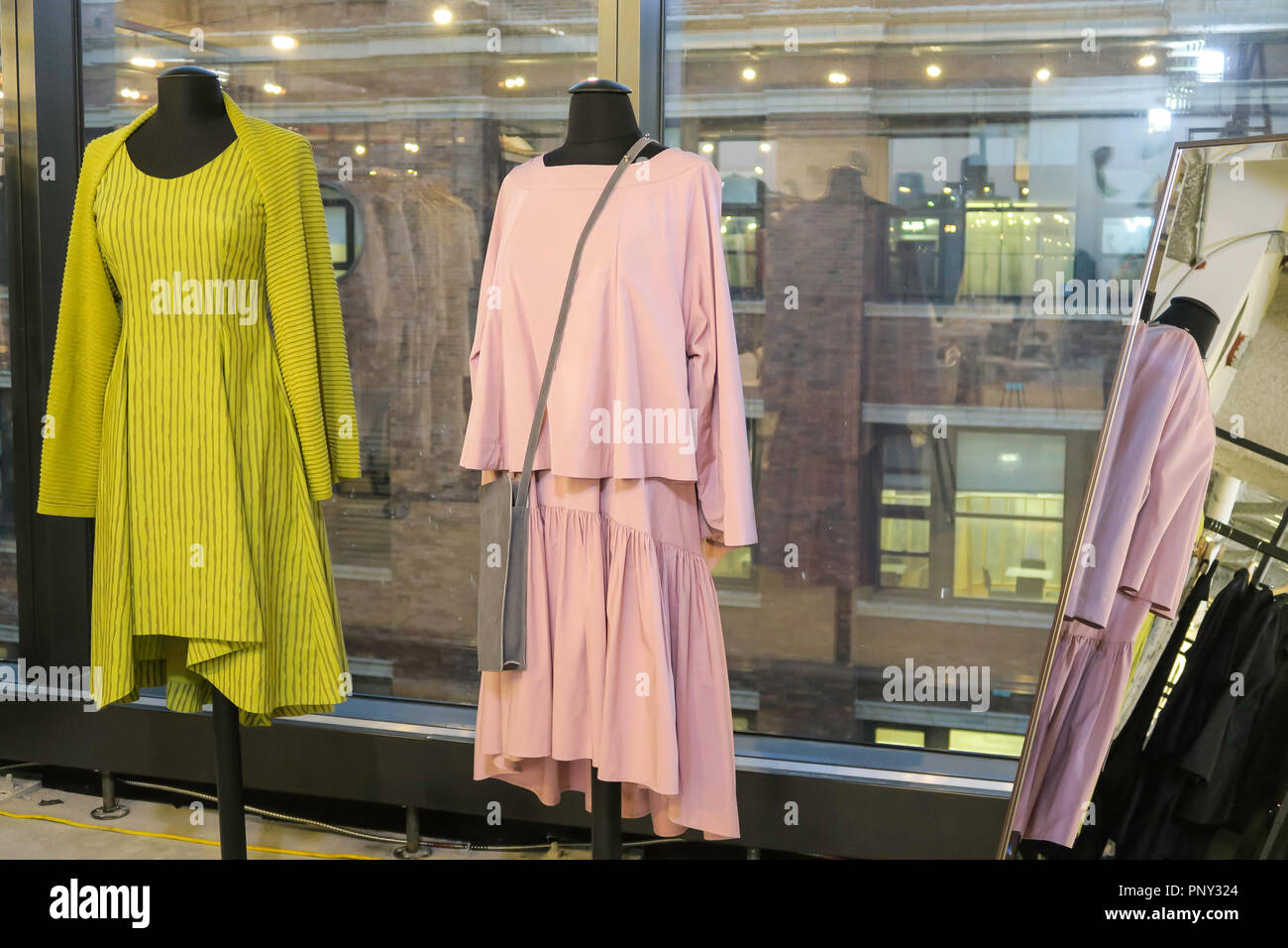 Curate hi-res stock photography and images - Alamy