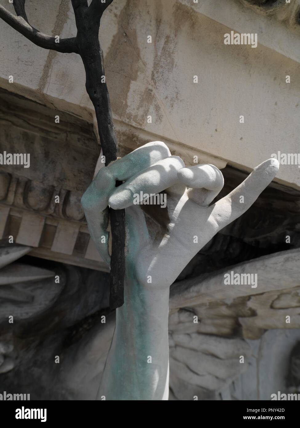 SCULPTURES OF THE FACADE OF THE NATIONAL LIBRARY Stock Photo - Alamy