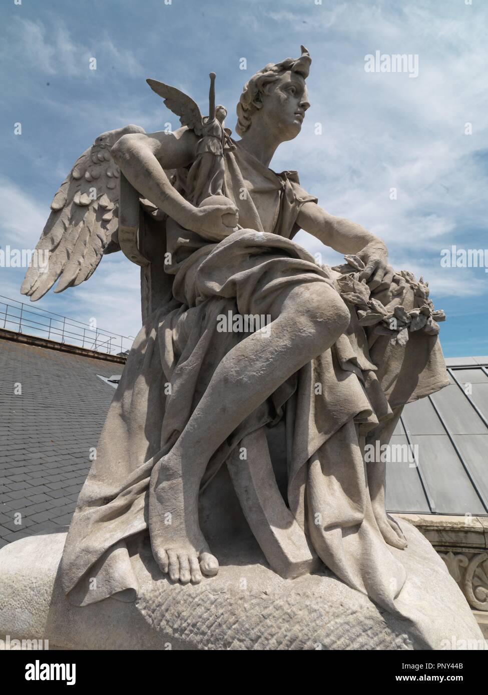 SCULPTURES OF THE FACADE OF THE NATIONAL LIBRARY Stock Photo - Alamy