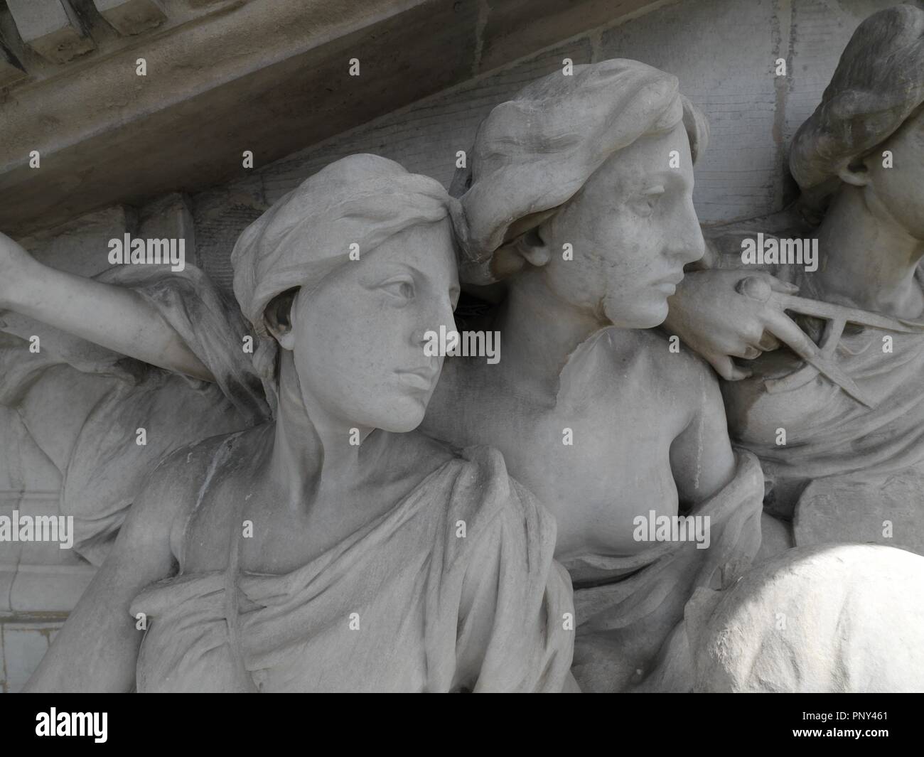 SCULPTURES OF THE FACADE OF THE NATIONAL LIBRARY Stock Photo - Alamy