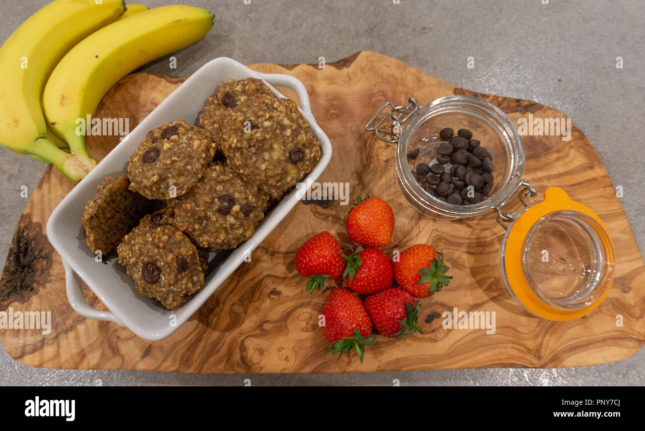 Healthy homemade oatmeal cookies hi-res stock photography and images ...