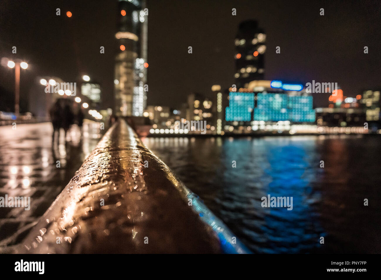 Dark london landscape hi-res stock photography and images - Alamy
