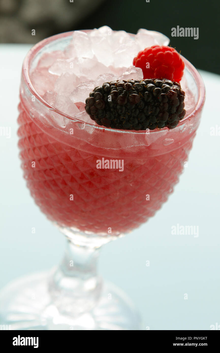 preparing fresh fruit juice cocktail drinks Stock Photo - Alamy
