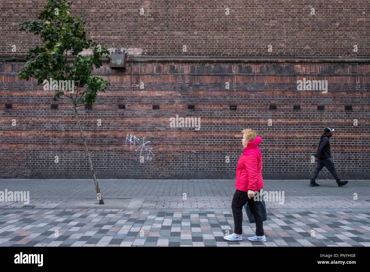 Windy day leaves blowing hi-res stock photography and images - Alamy