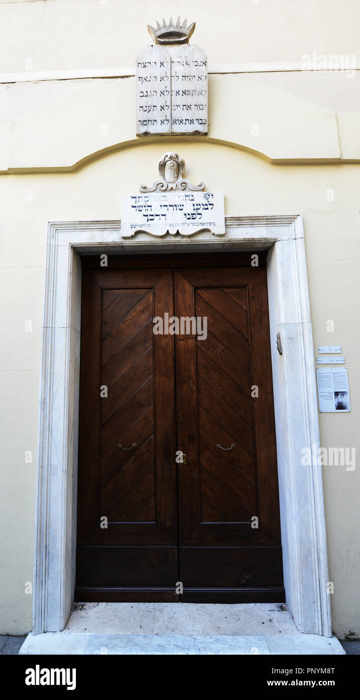 Italian synagogue hi-res stock photography and images - Alamy