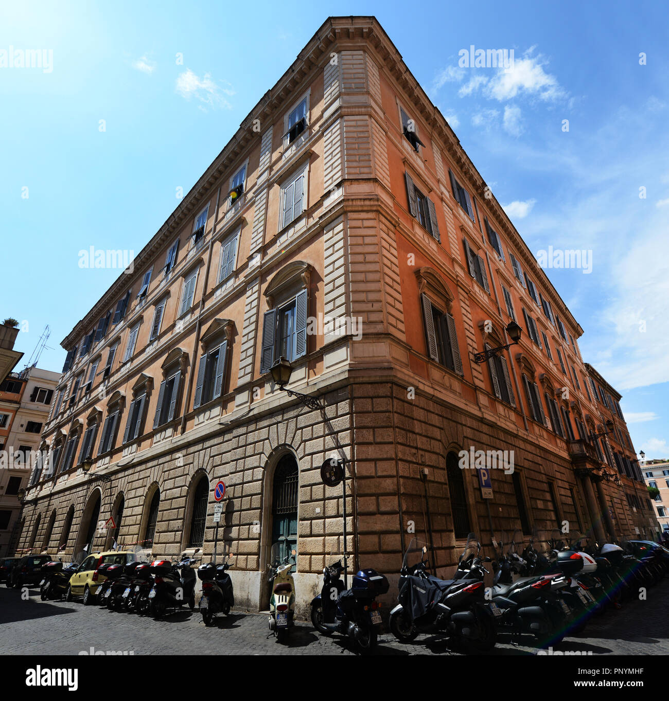 Beautiful rome buildings hi-res stock photography and images - Alamy
