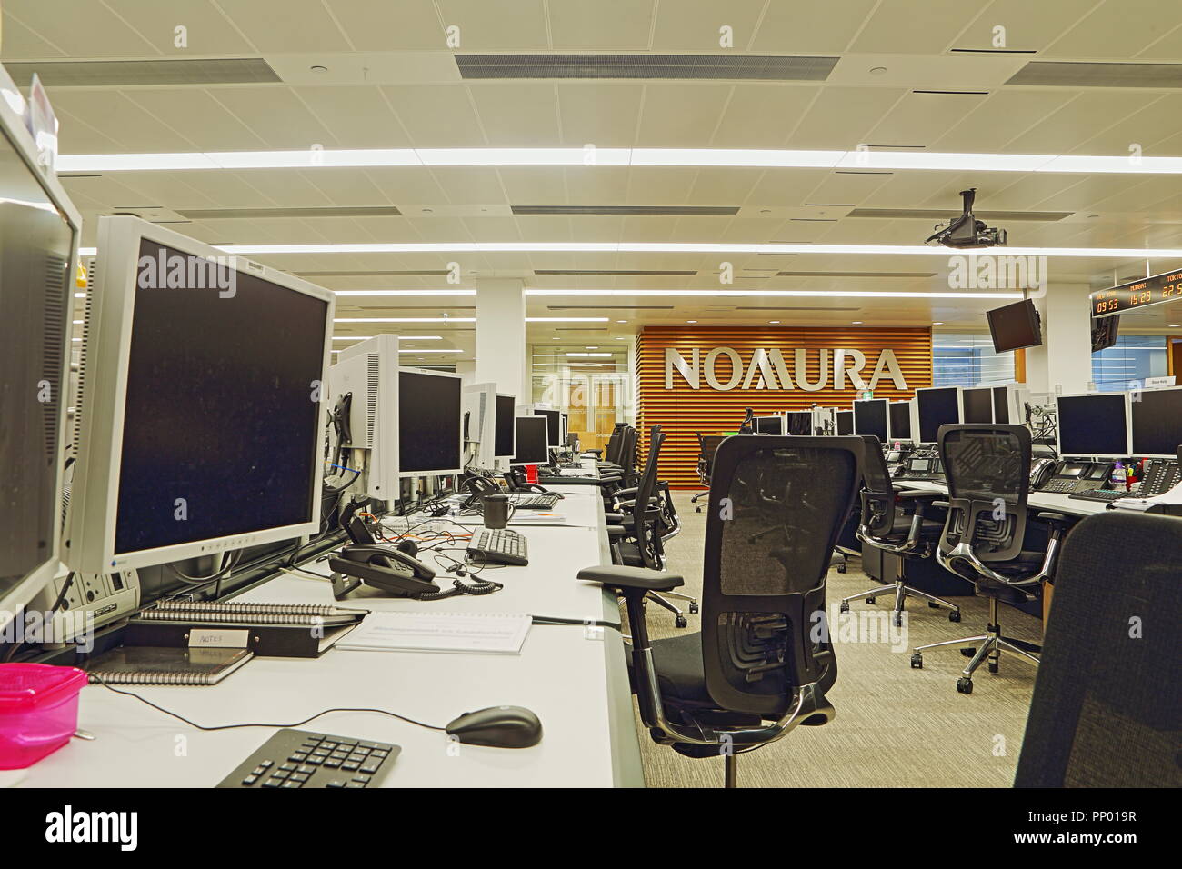 Nomura london office hi-res stock photography and images - Alamy