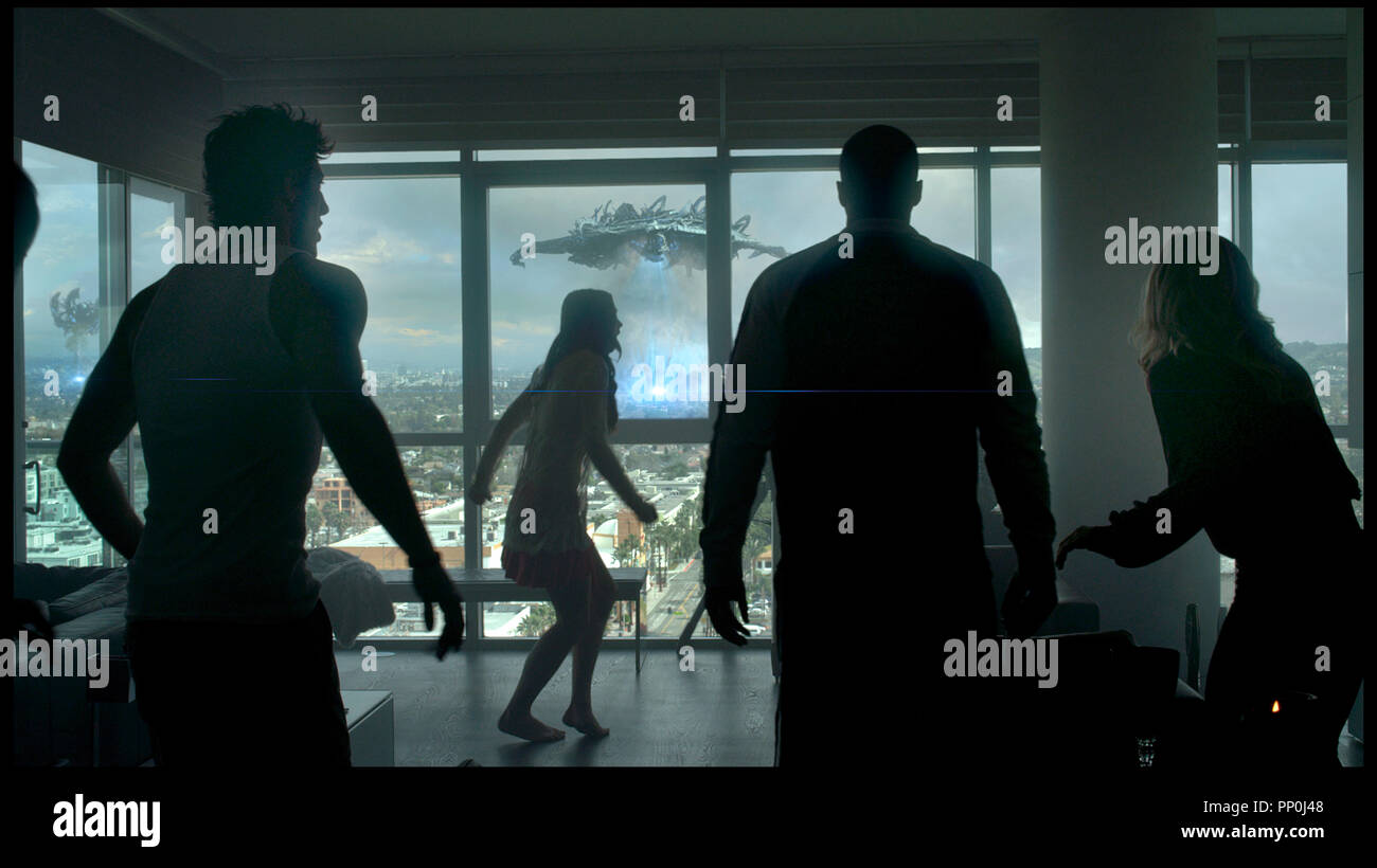 Crystal Reed Stock Photos & Crystal Reed Stock Images - Alamy