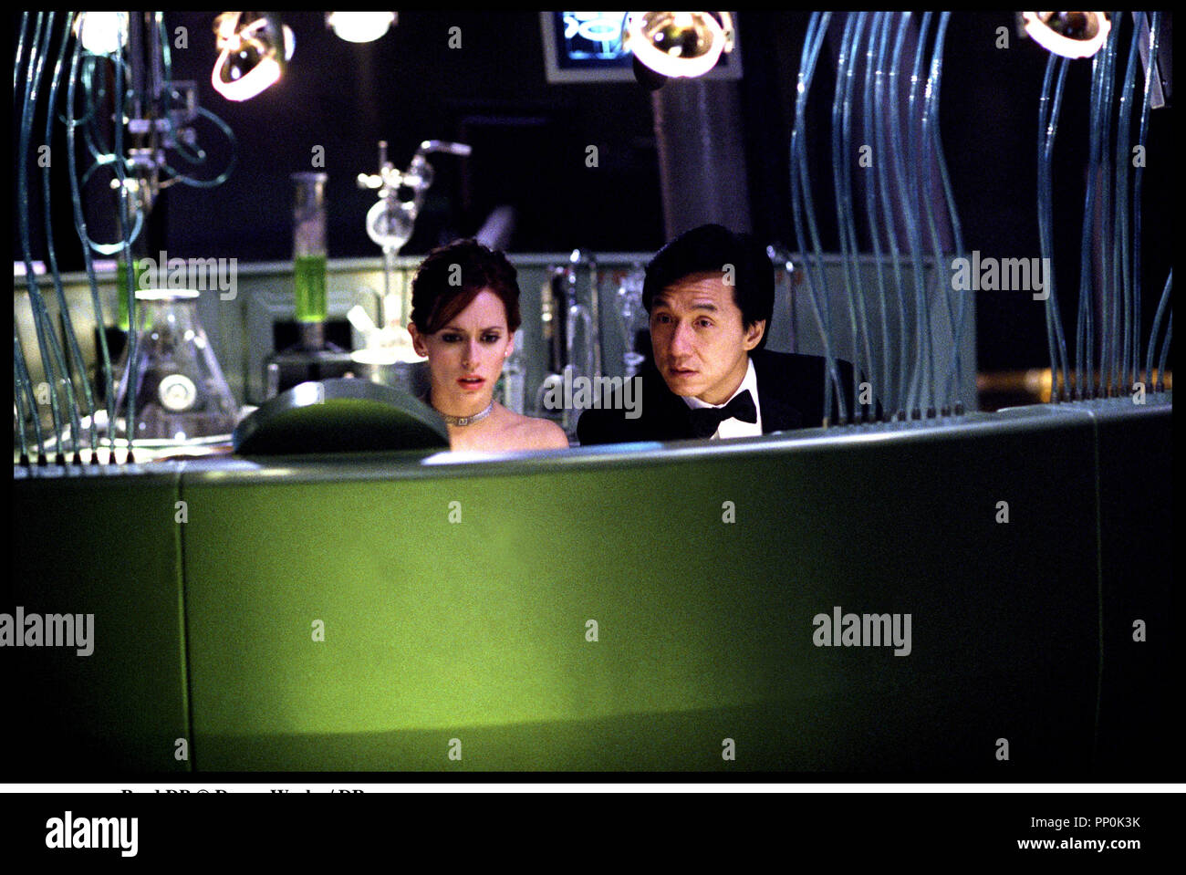 Jennifer Love Hewitt Tuxedo 2002 Stock Photos & Jennifer Love Hewitt ...