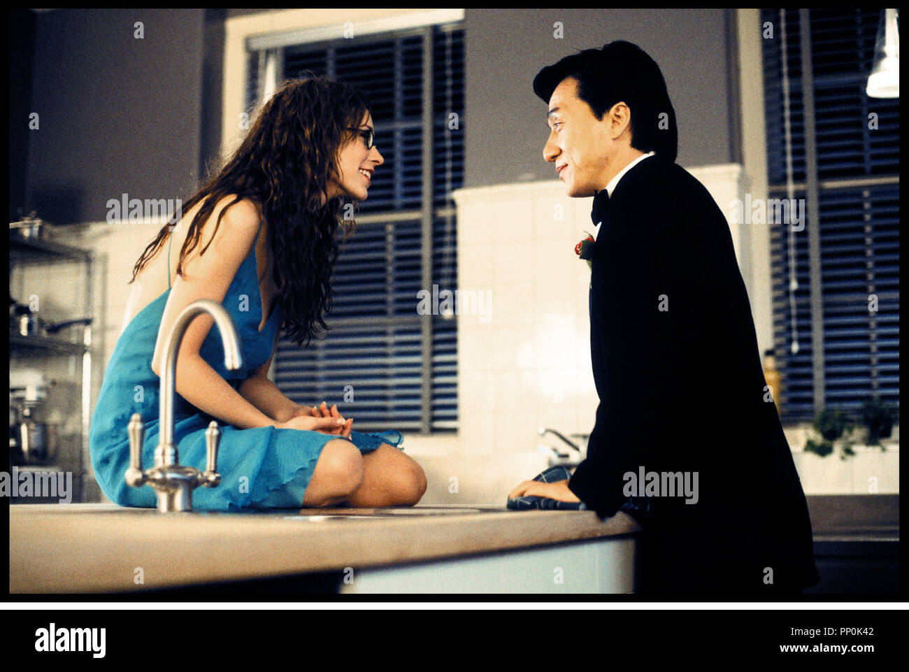 Jennifer Love Hewitt Tuxedo 2002 Stock Photos & Jennifer Love Hewitt ...