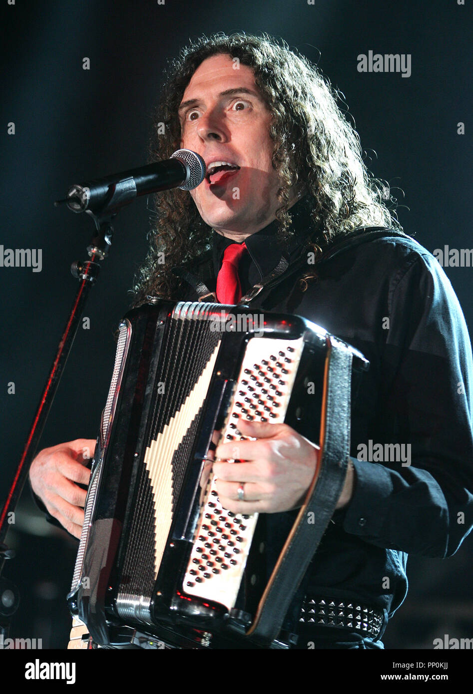 Weird al yankovic hi-res stock photography and images - Alamy