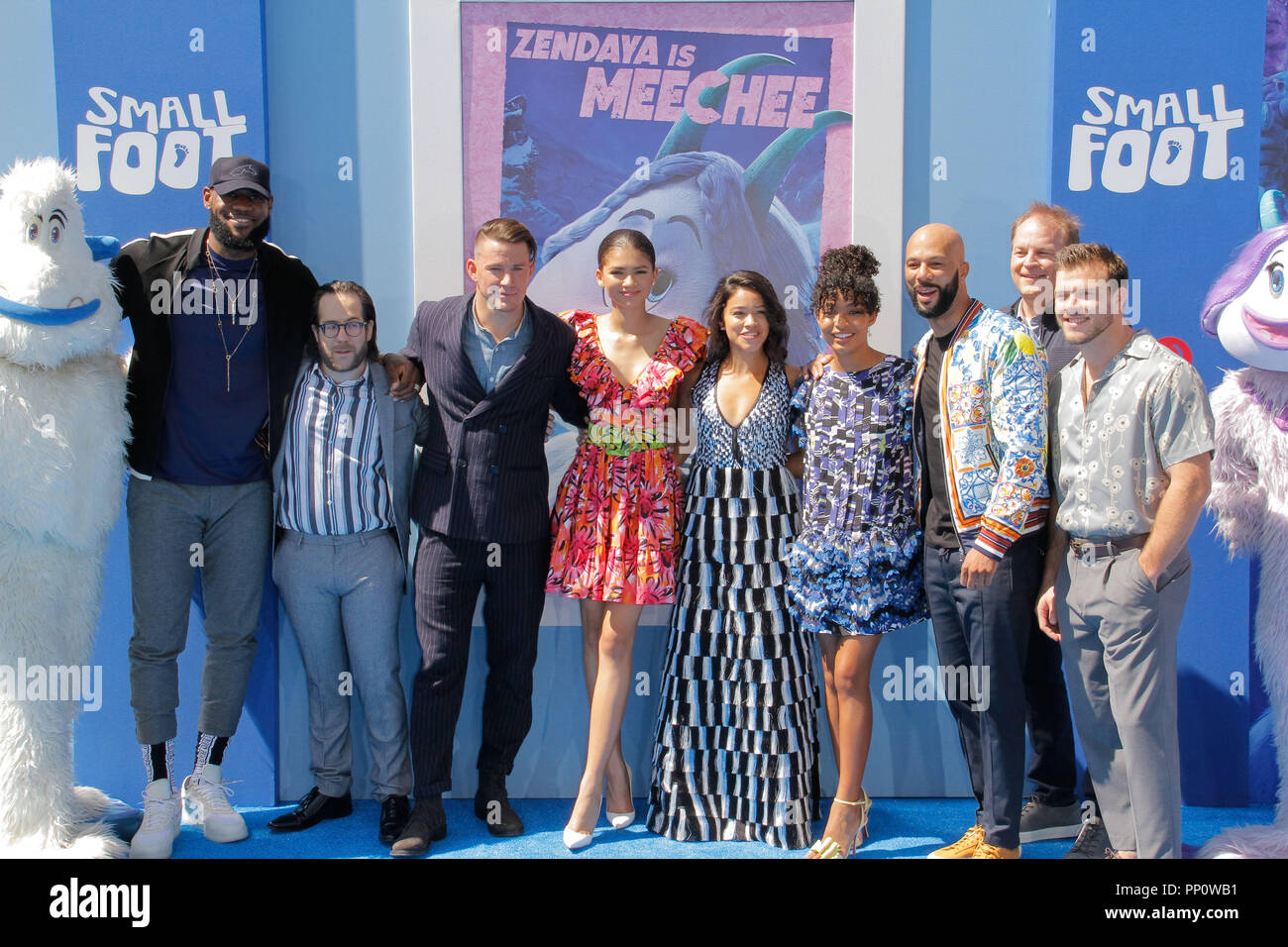 Smallfoot cast premiere hi-res stock photography and images - Alamy