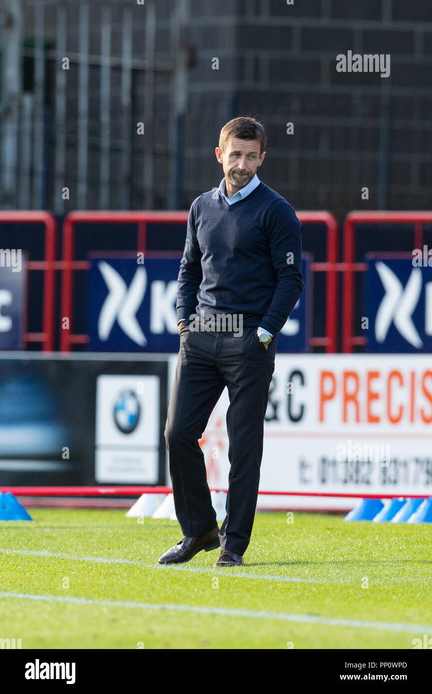 Football action neil mccann hi-res stock photography and images - Alamy