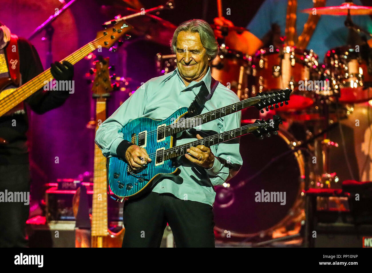Durham, North Carolina, USA. 6th Dec, 2017. Music Artist JOHN ...