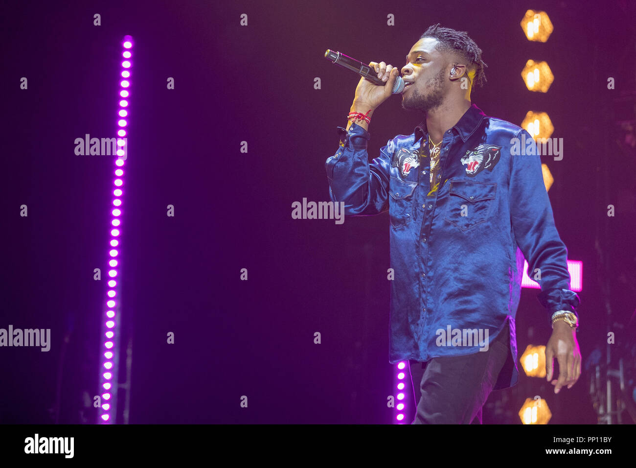Davido at o2 arena hi-res stock photography and images - Alamy