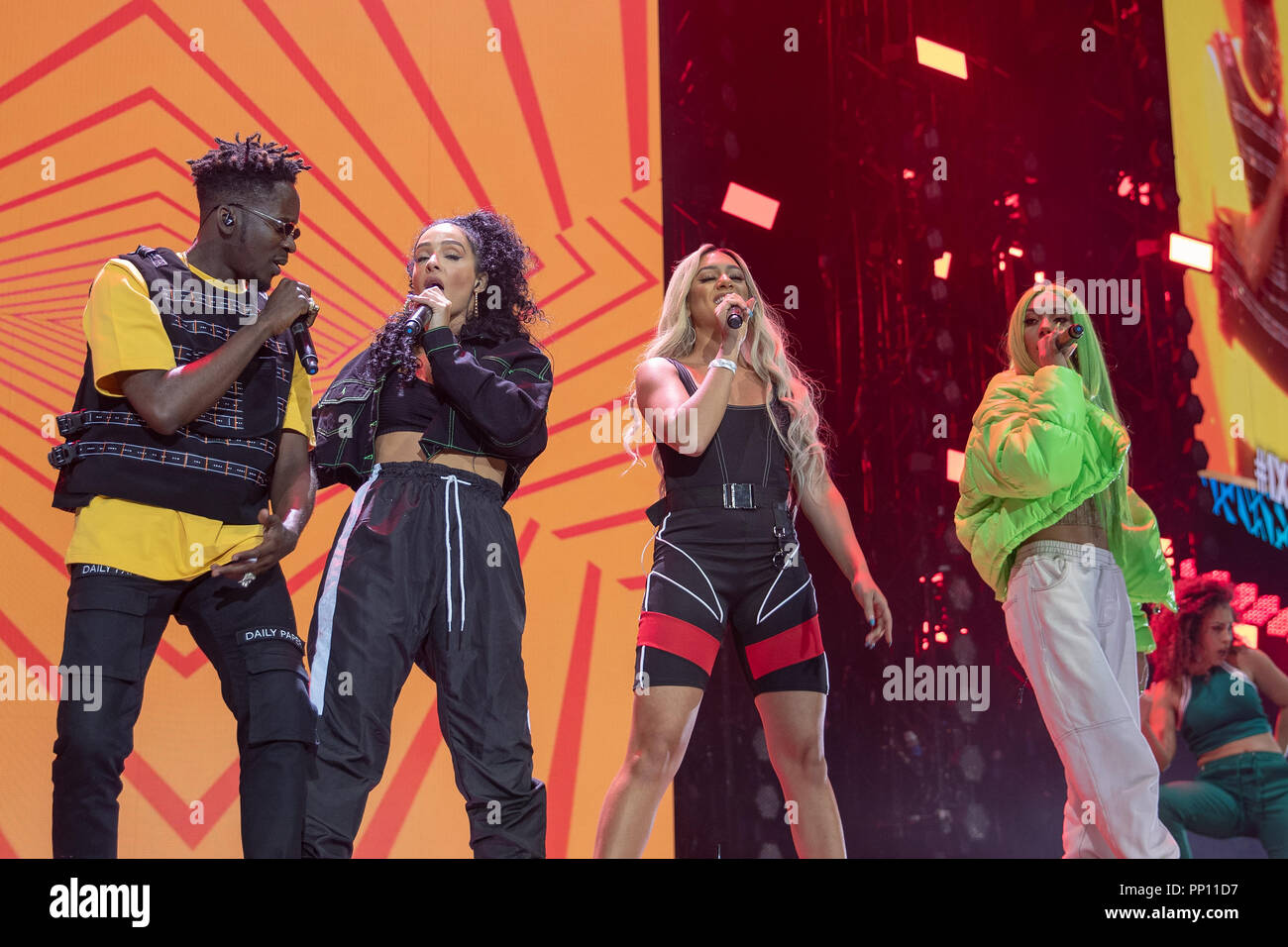 Mr eazi hi-res stock photography and images - Alamy