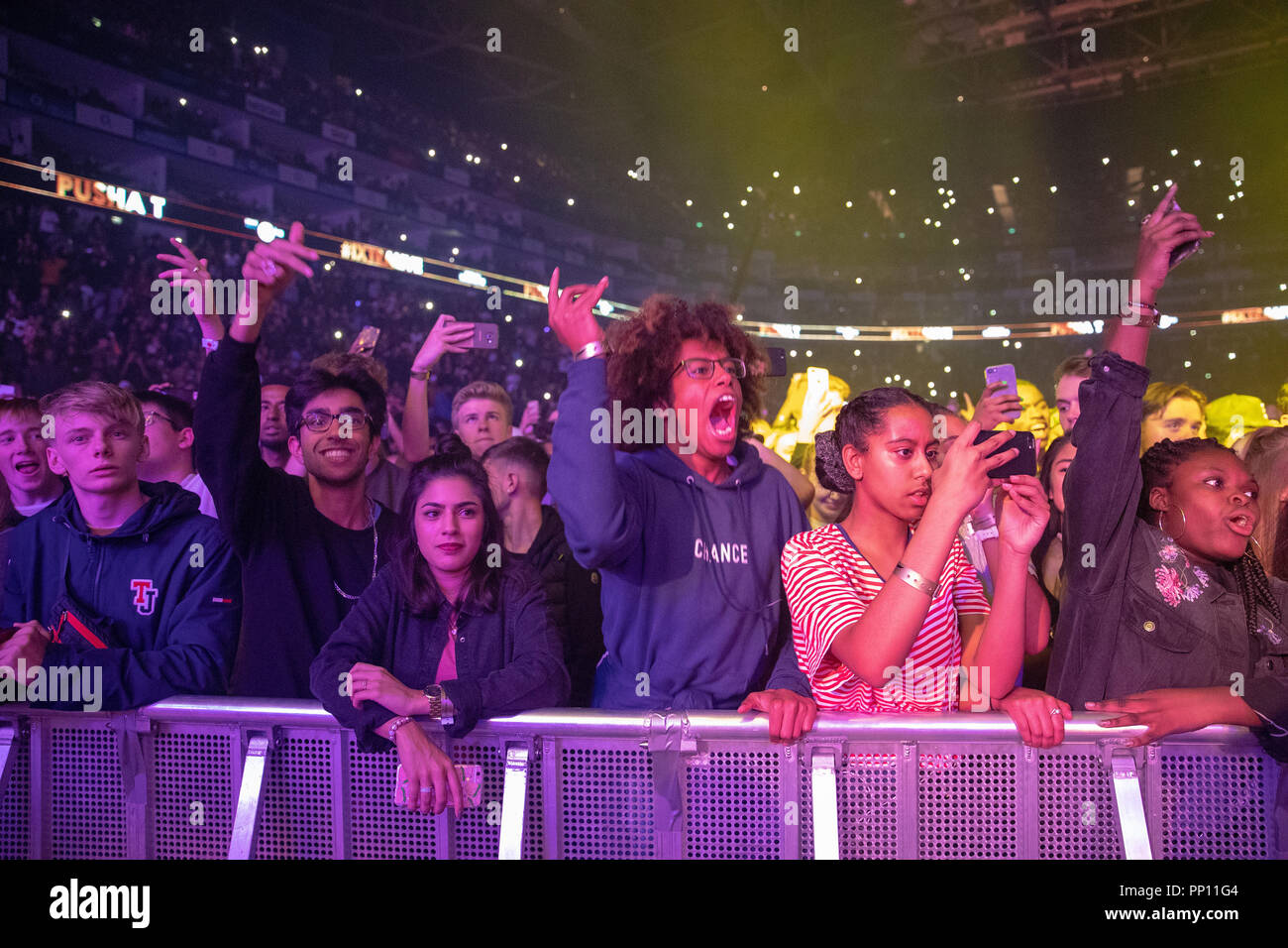 Davido at o2 arena hi-res stock photography and images - Alamy