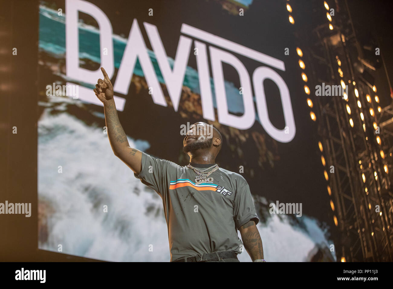 Davido hi-res stock photography and images - Alamy