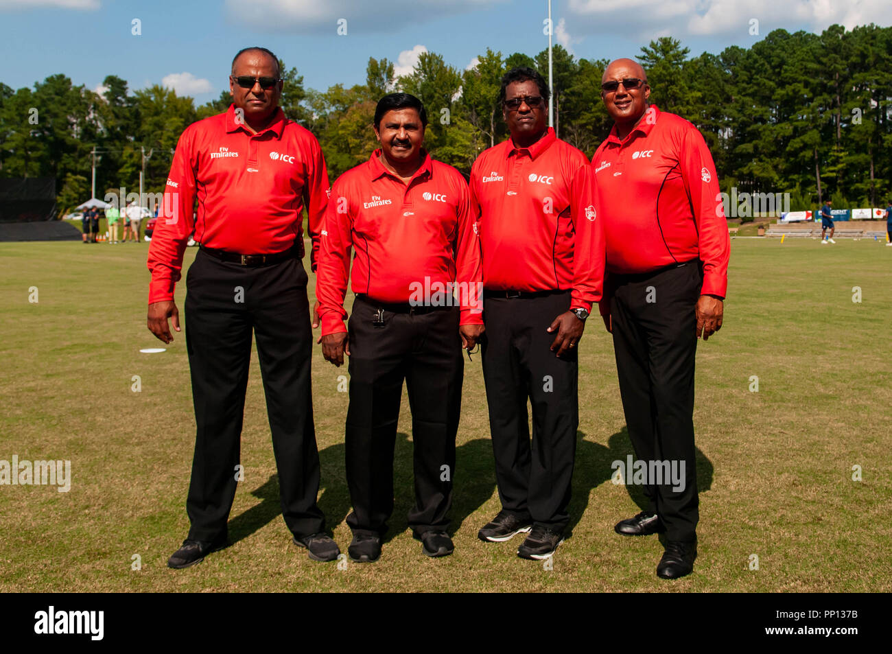 Cricket group photo hi-res stock photography and images - Alamy