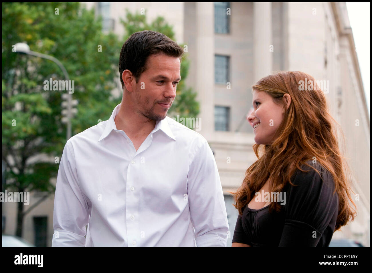 Kate Mara Shooter 2007 Stock Photos & Kate Mara Shooter 2007 Stock ...