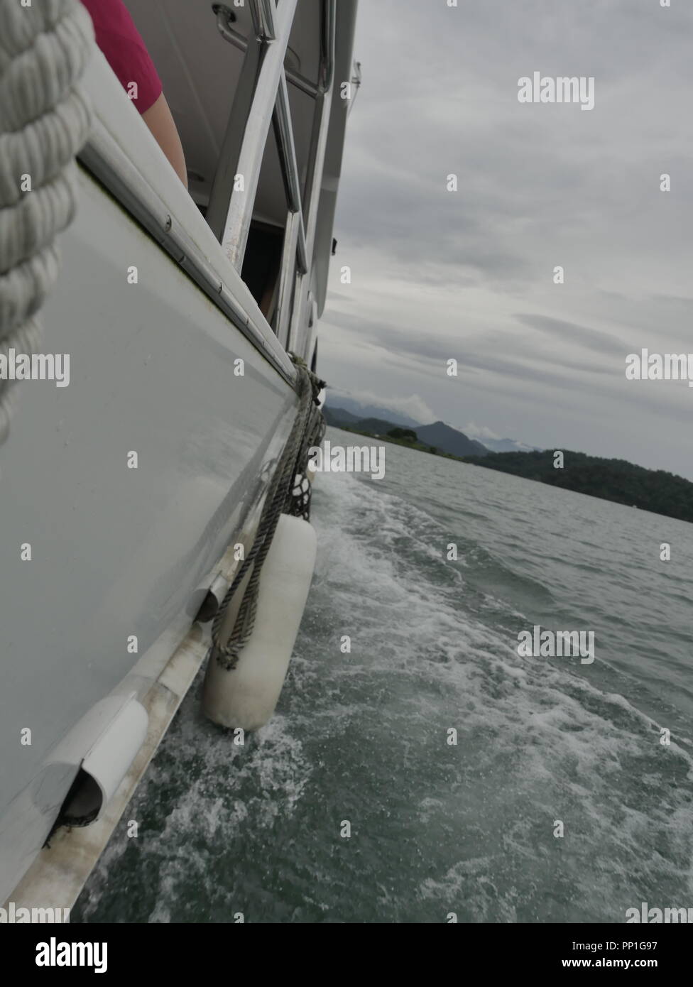 Go fast boat hi-res stock photography and images - Alamy