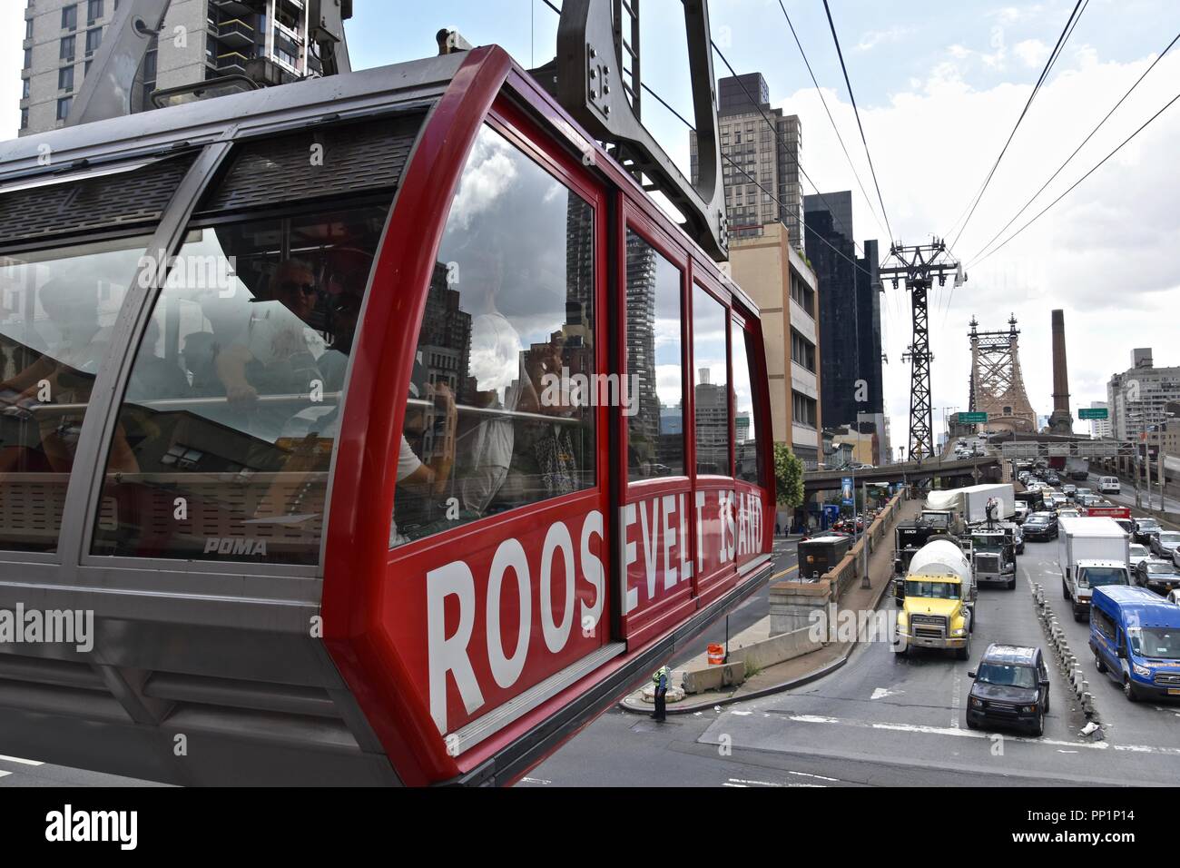 The famous Roosevelt Island Aerial Tramway between Manhattan and ...