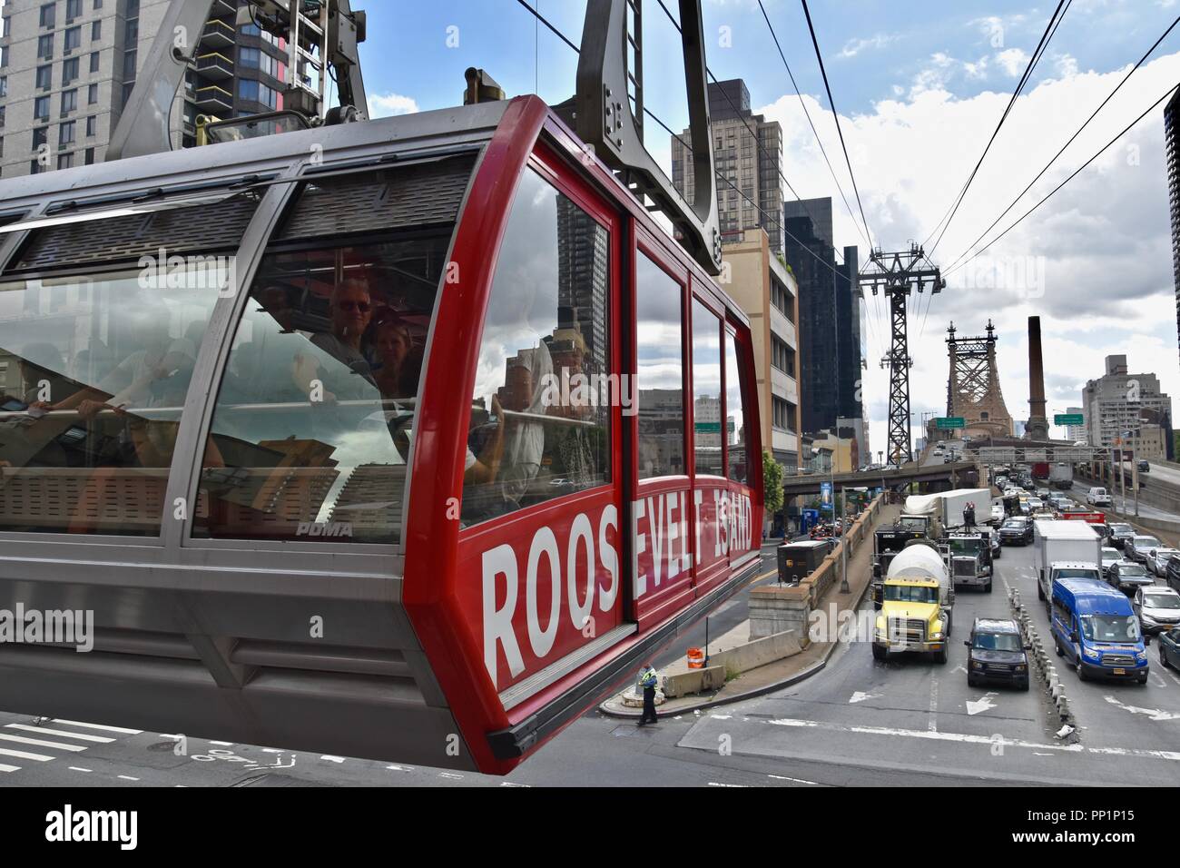 The famous Roosevelt Island Aerial Tramway between Manhattan and ...