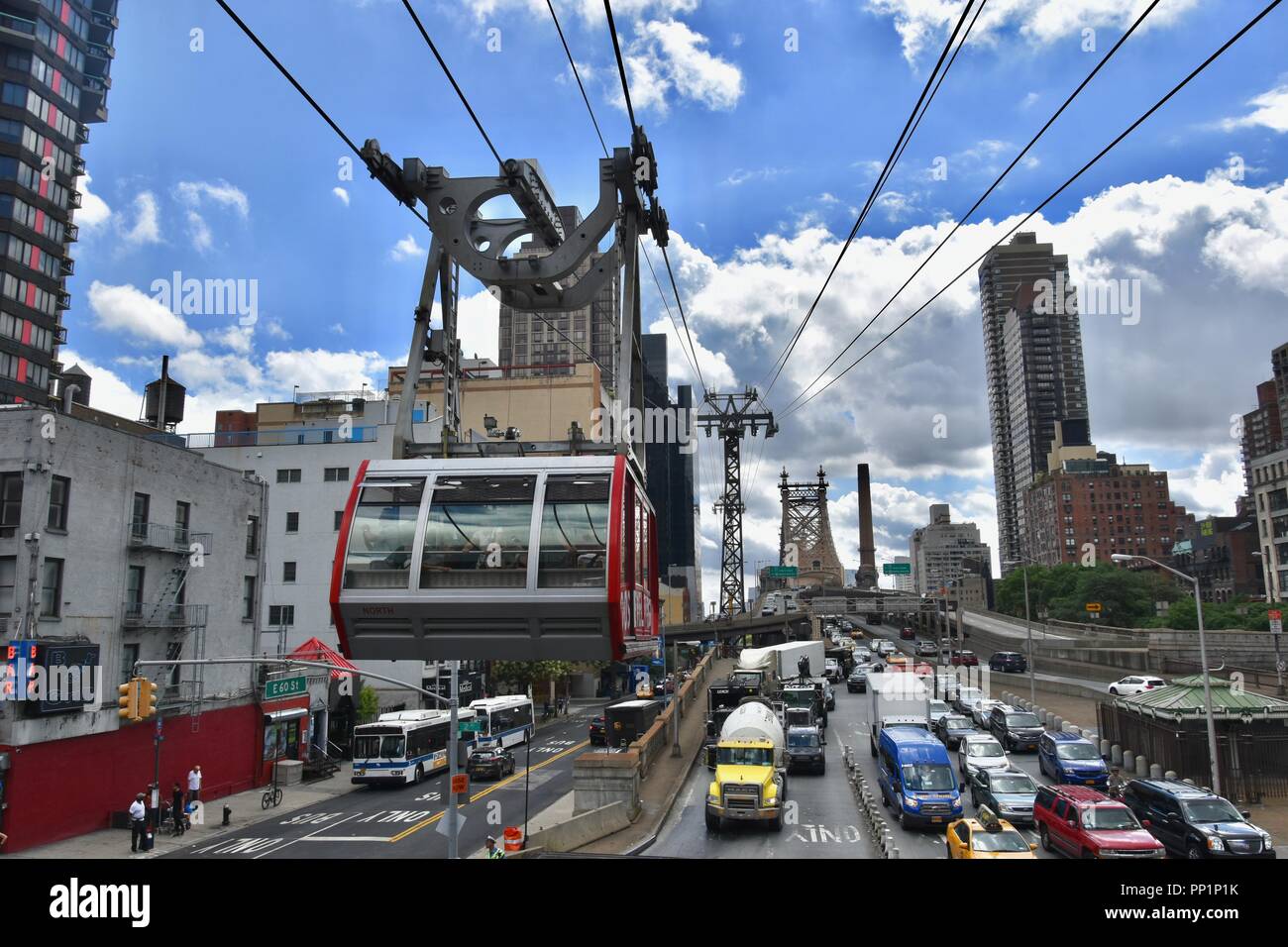 The famous Roosevelt Island Aerial Tramway between Manhattan and ...
