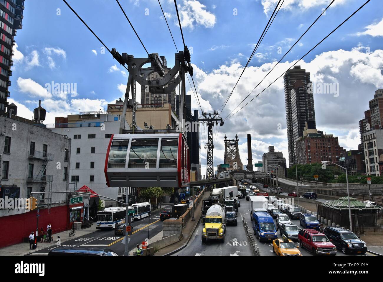 The famous Roosevelt Island Aerial Tramway between Manhattan and ...