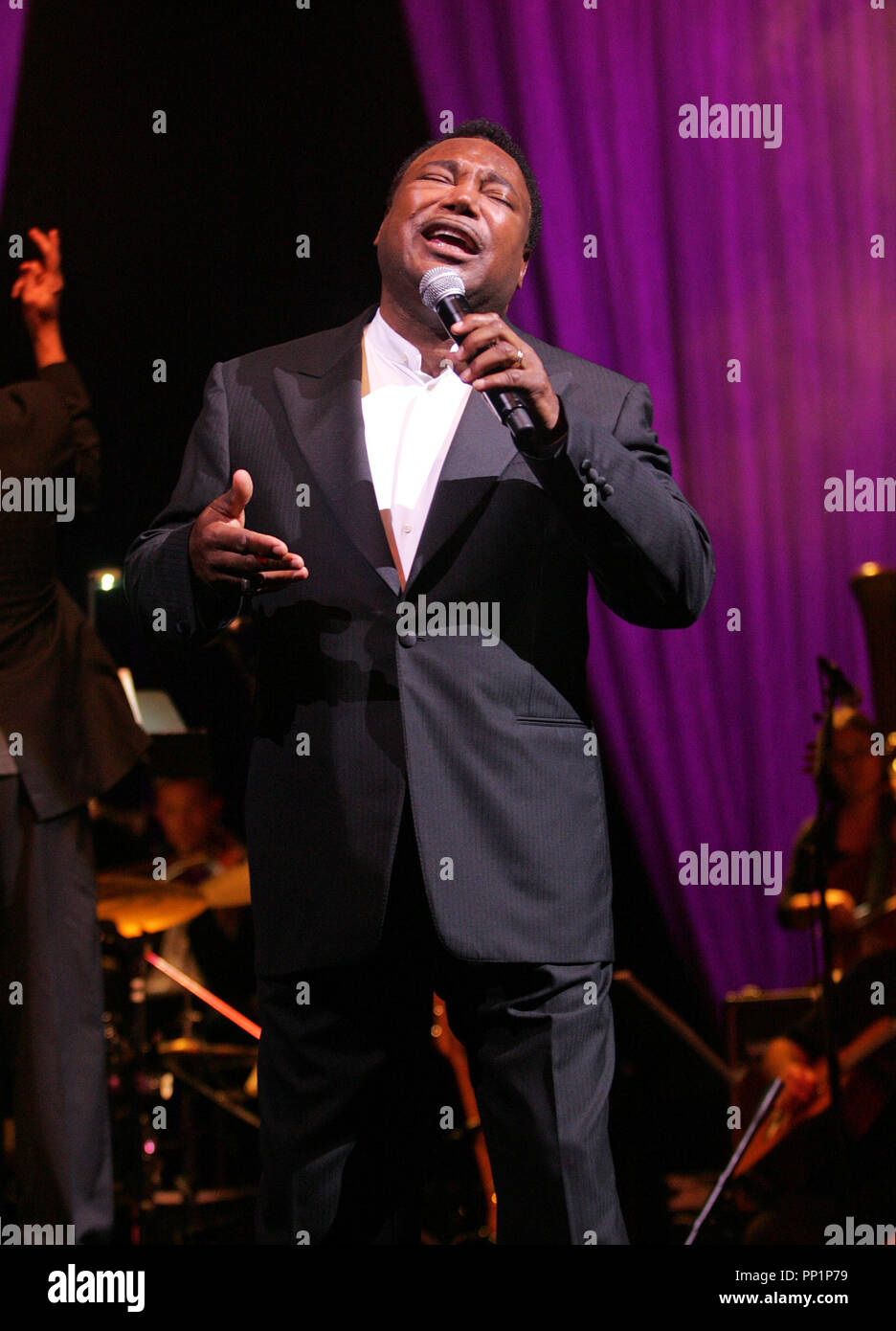 George benson music hi-res stock photography and images - Alamy