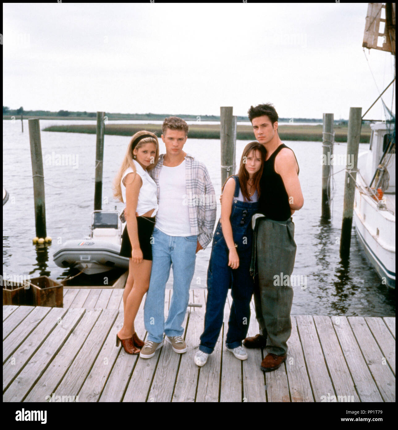 Sarah Michelle Gellar Freddie Prinze Jr Stock Photos & Sarah Michelle ...