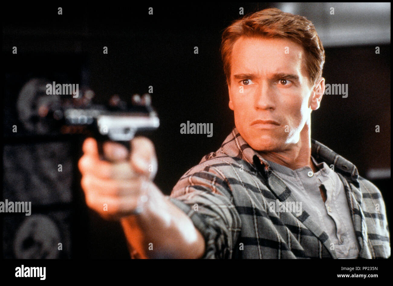 Total Recall Schwarzenegger Stock Photos & Total Recall Schwarzenegger ...