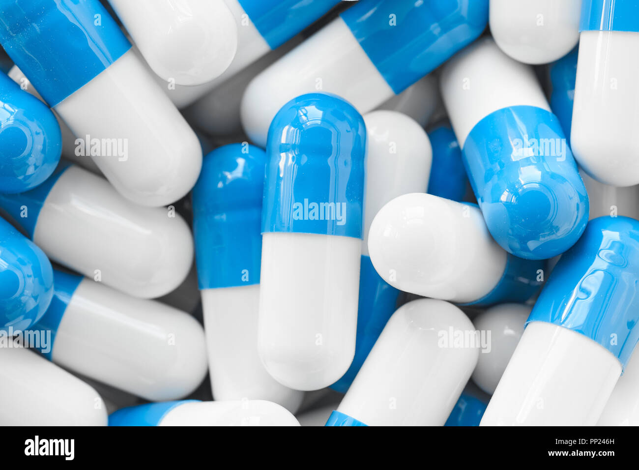 Capsule pill blue white hi-res stock photography and images - Alamy