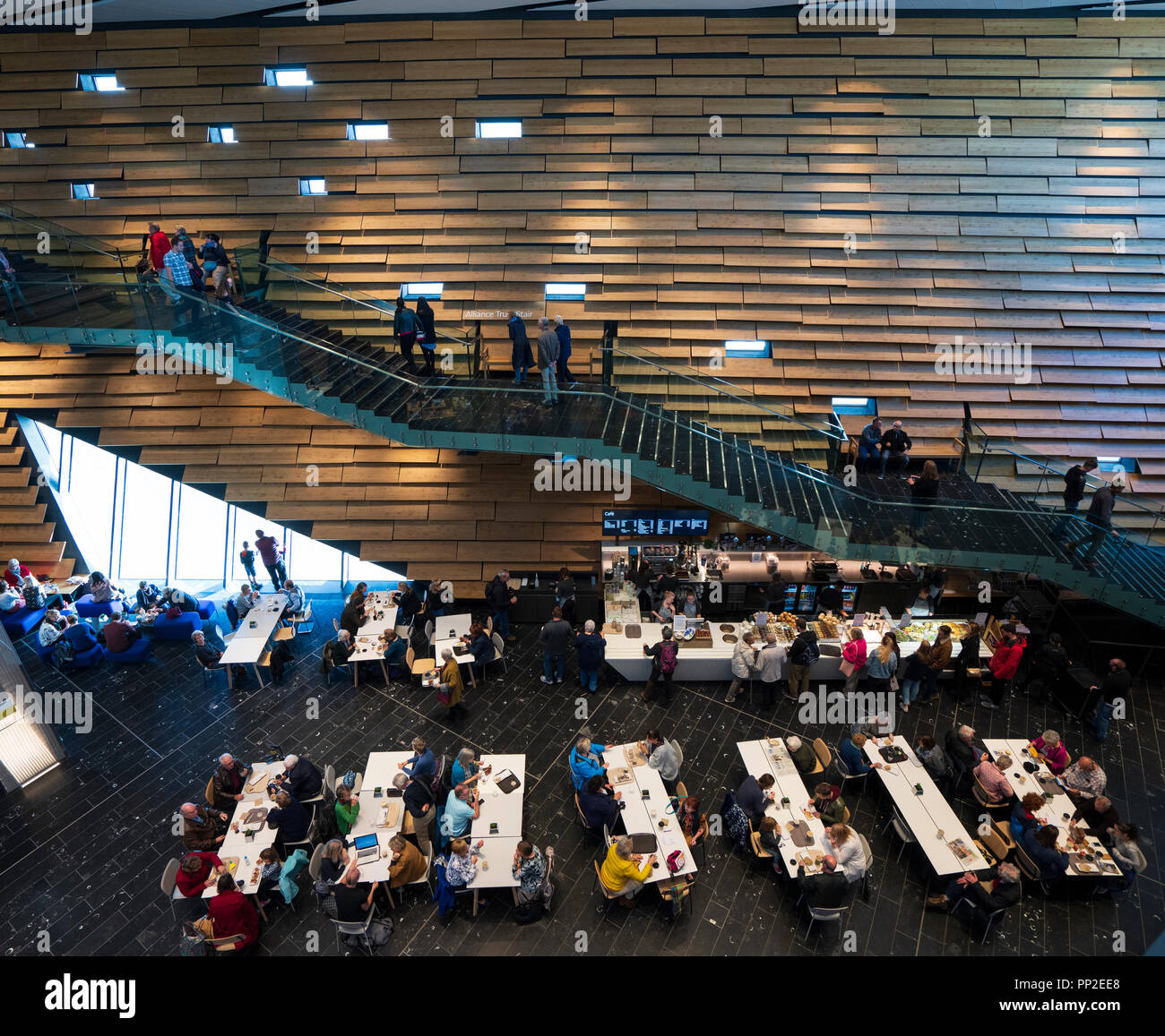 Inside a busy cafe hi-res stock photography and images - Alamy