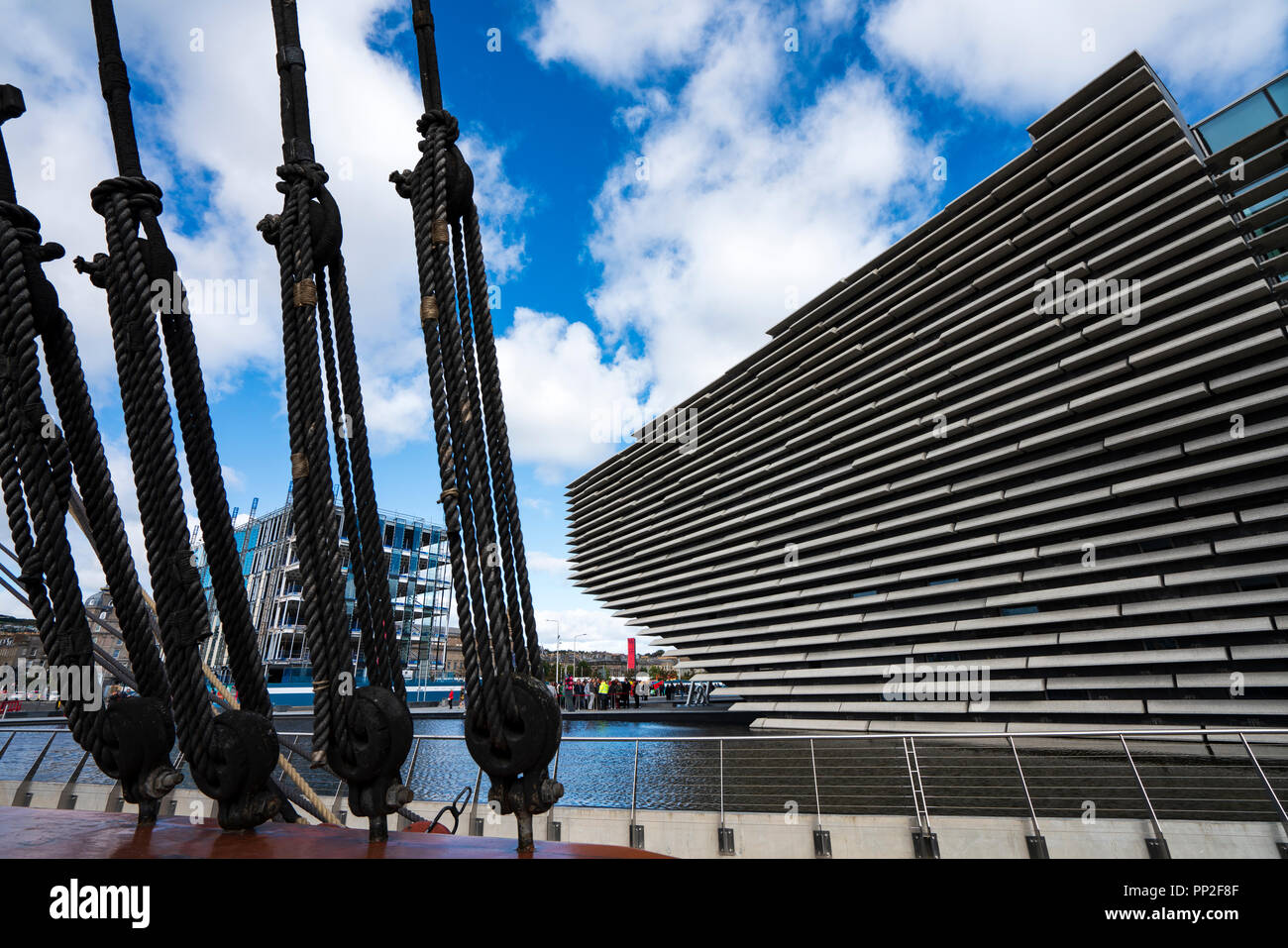 Rrs Discovery Dundee Scotland High Resolution Stock Photography and ...