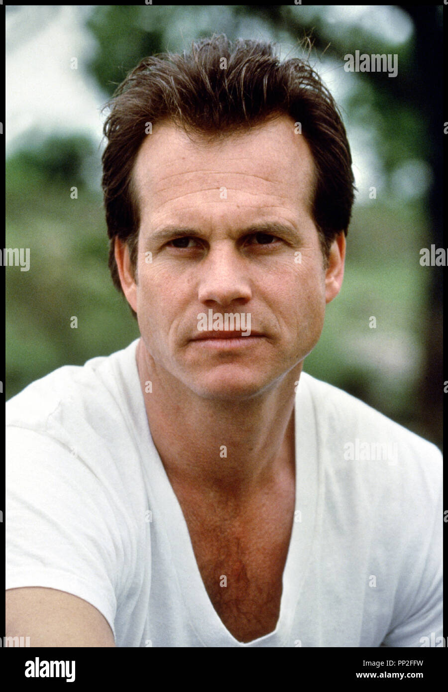 Twister 1996 Bill Paxton Stock Photos & Twister 1996 Bill Paxton Stock ...