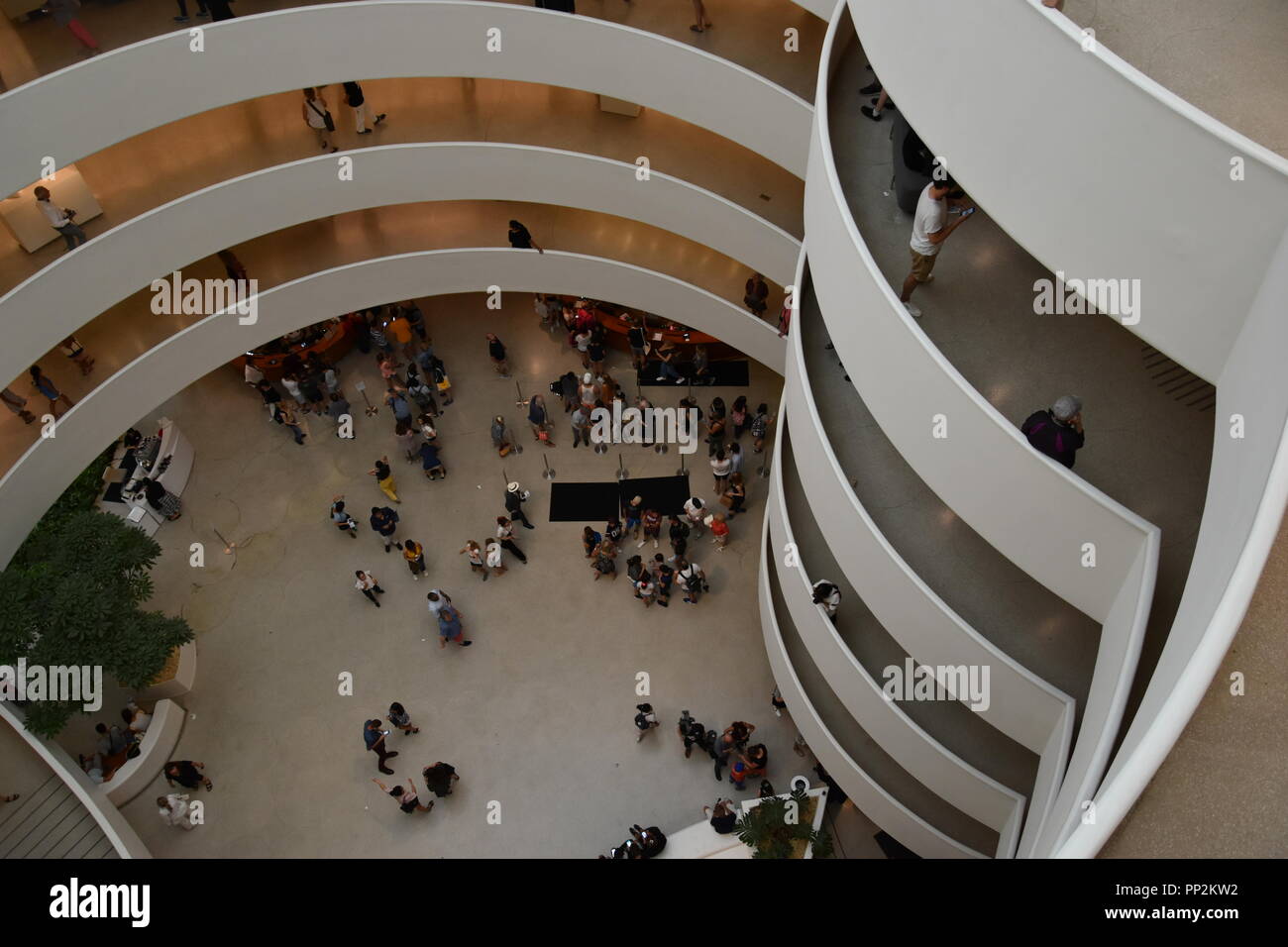 The iconic atrium at the Guggenheim Museum of Art, Upper East Side ...
