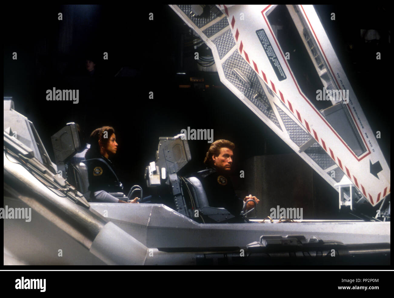 Timecop 1994 Gloria Reuben Stock Photos & Timecop 1994 Gloria Reuben ...