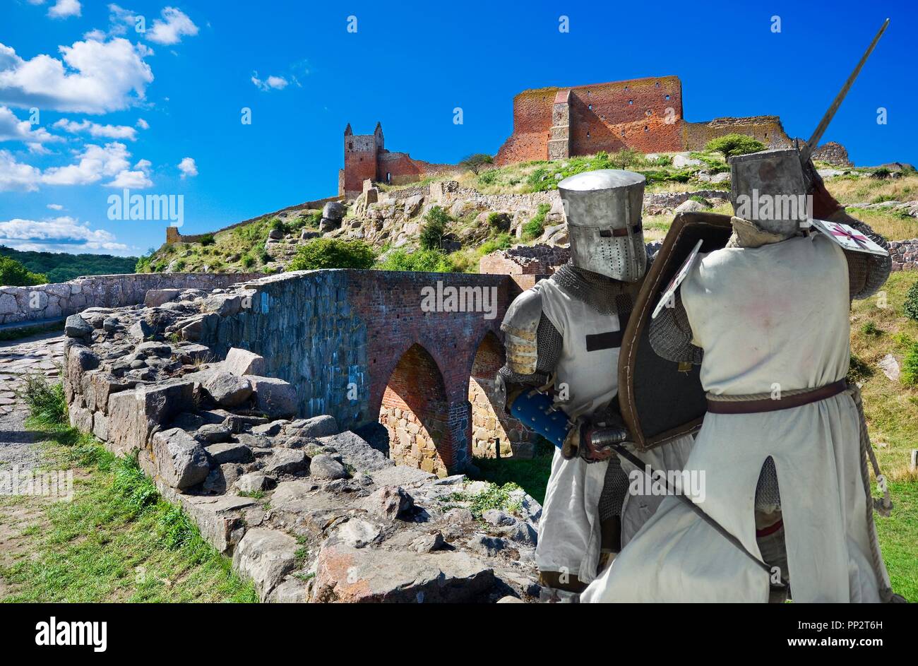 Medieval knights fighting hi-res stock photography and images - Alamy