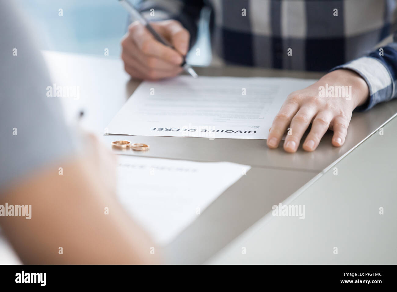 Divorce decree hi-res stock photography and images - Alamy